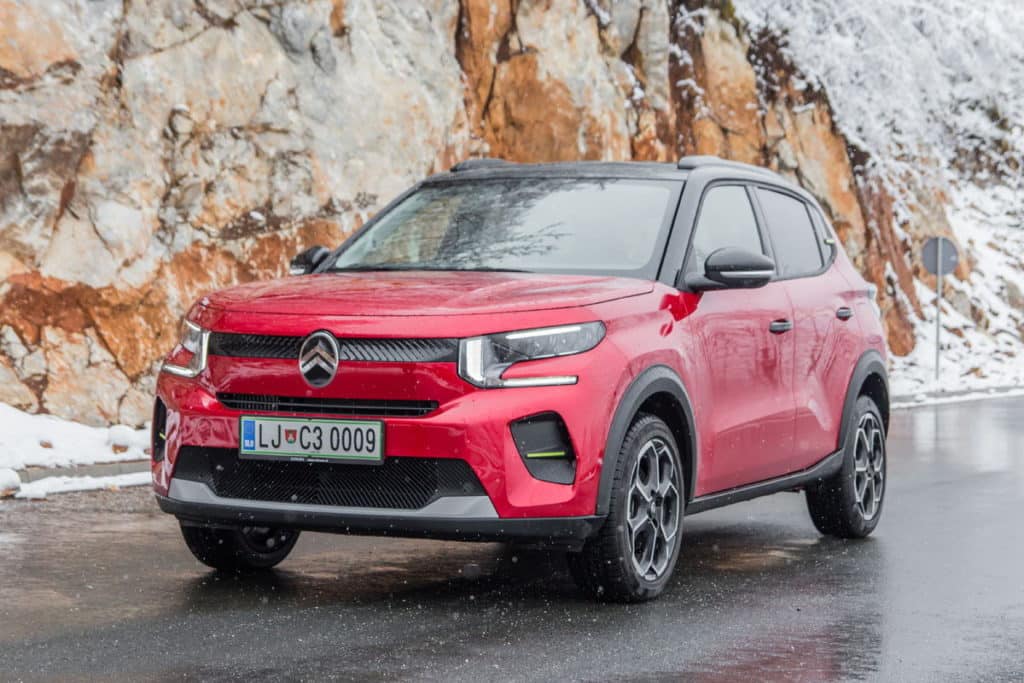 Test: Citroën C3 1.2 PureTech Max Turbo 100 S&S BVM6 – Nova forma, isti ...